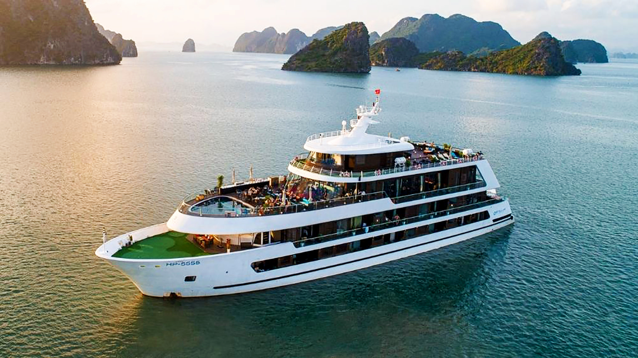 Stellar of the Seas Cruise Halong Bay: Price & Reviews 2026 | BestPrice ...